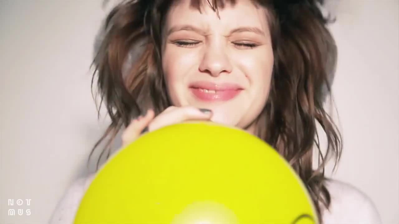 Smiley face balloon... blow up, deflate, blow up and pop. - Coub