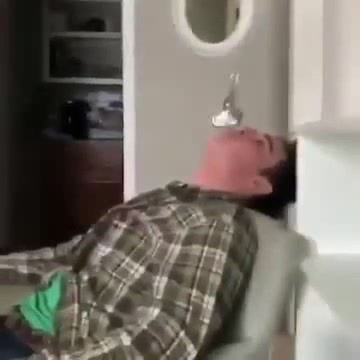 Capri Sun man - Coub