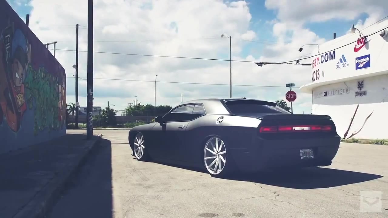 Dodge Challenger SRT8 - Coub