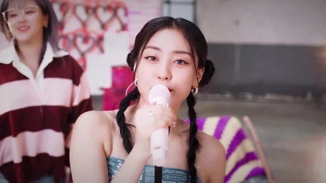 TWICE - Queens of Hearts - Coub