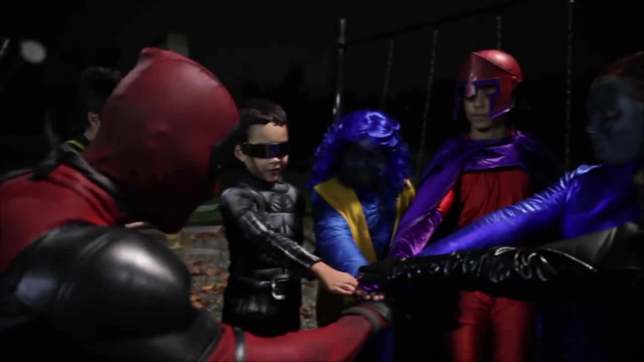 How Deadpool Spent Halloween - Coub