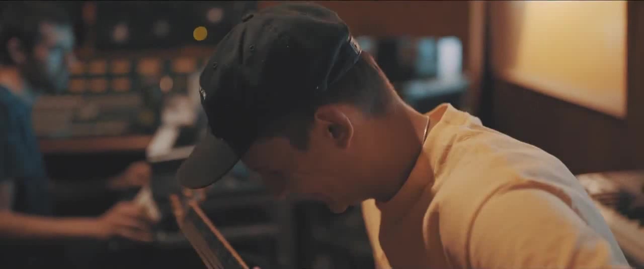 Neck Deep - Motion Sickness (Official Music Video) - Coub