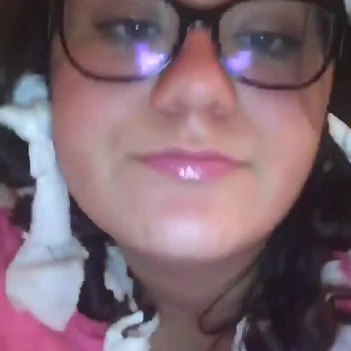 I'm crunk about Christmas Okk oh that's paper yeah it made my hair curly so it's a win win - Coub