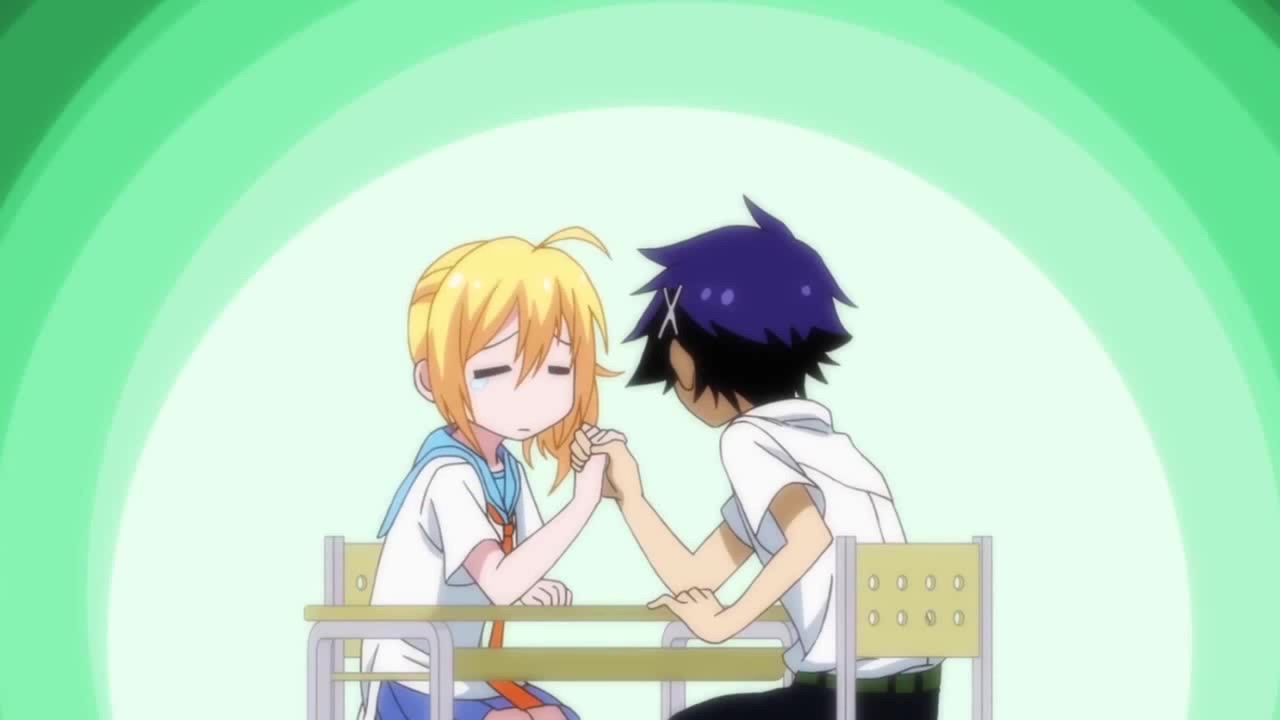 Nisekoi - Raku arm-wrestling with Chitoge - Coub