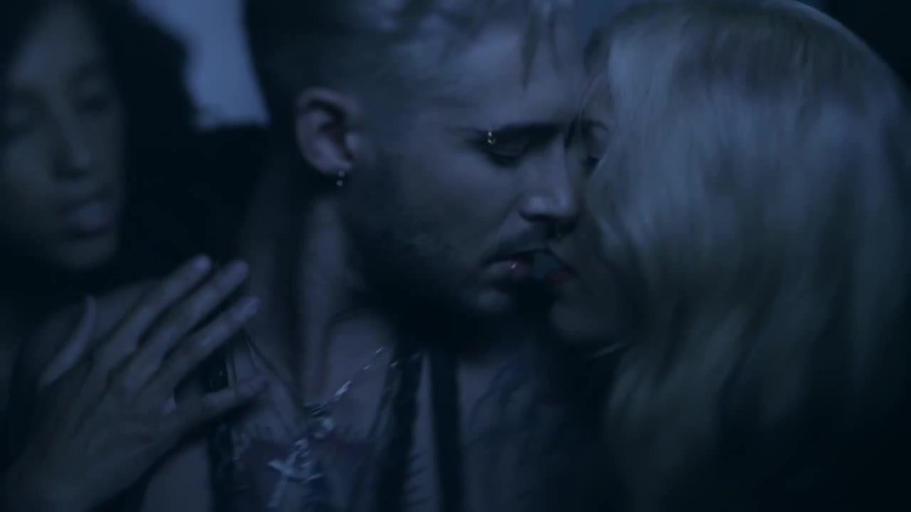 Love Who Loves You Back in Gay Bar xD - Coub