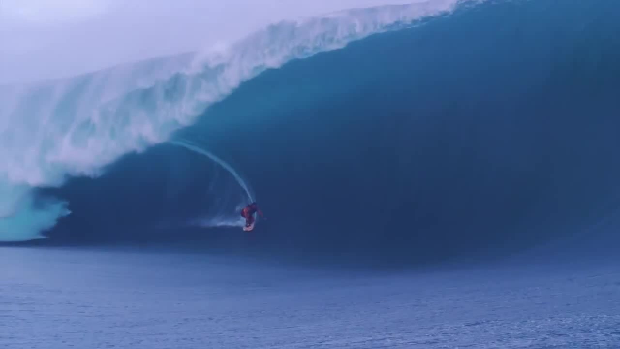 Surfing on big wave - Coub