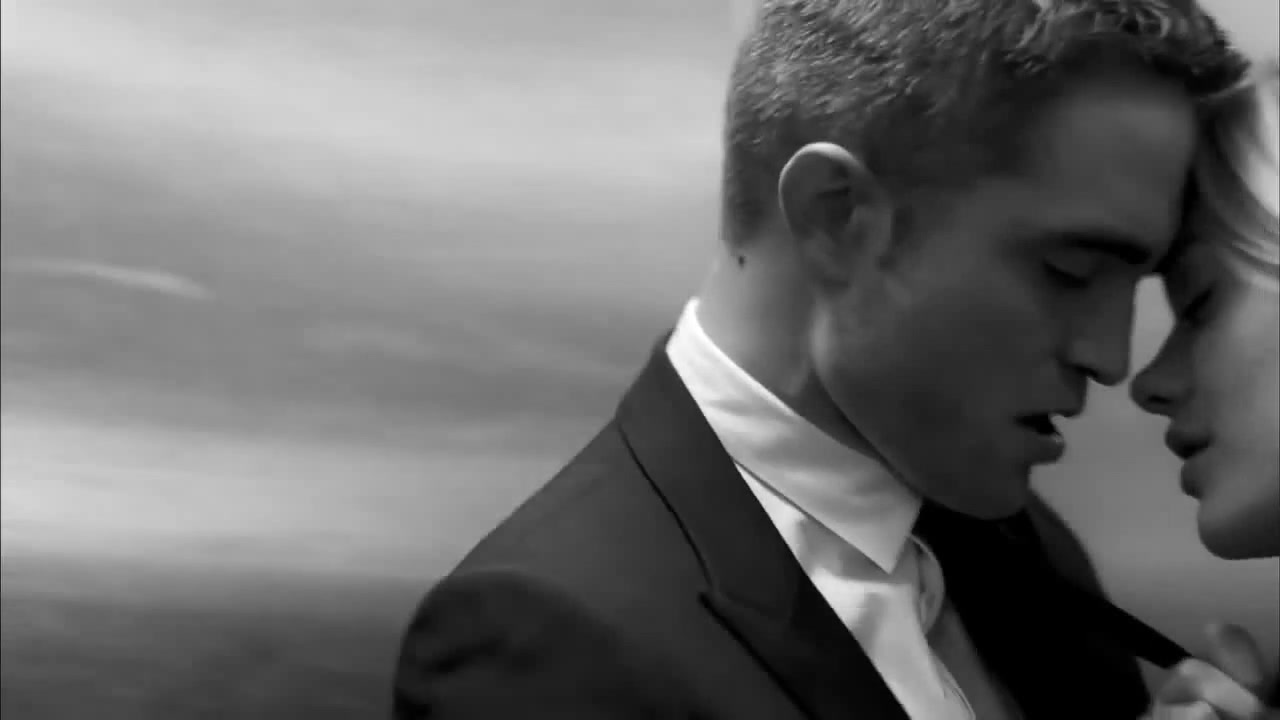 Passionate kiss - Coub