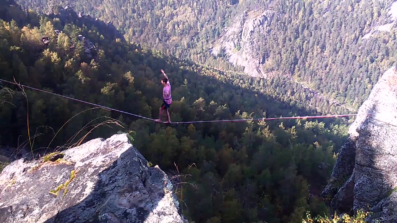 a rope walker - Coub