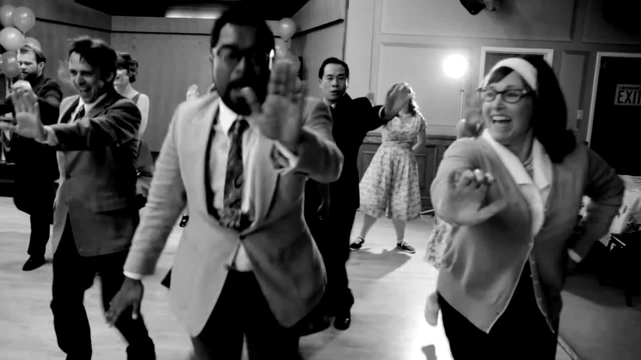 Chubby Checker & California Jubilee in "Let's Twist Again" - Coub