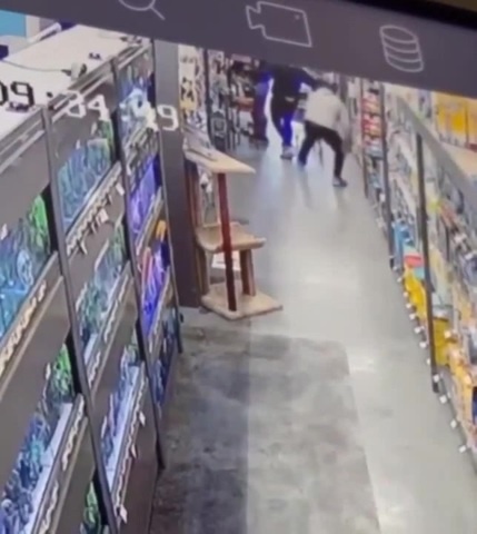 Caught on Camera! A Man Sniffing a Woman's Butt at a Pet Supply Store in Texas #caughtoncamera ...