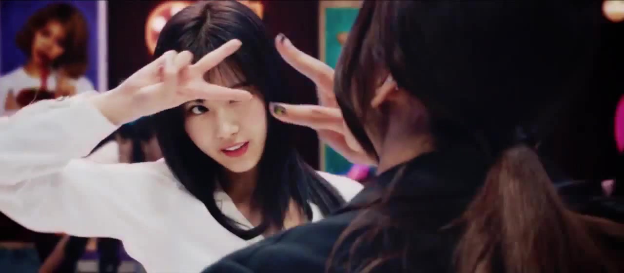 TWICE "What is Love?" M/V - Coub