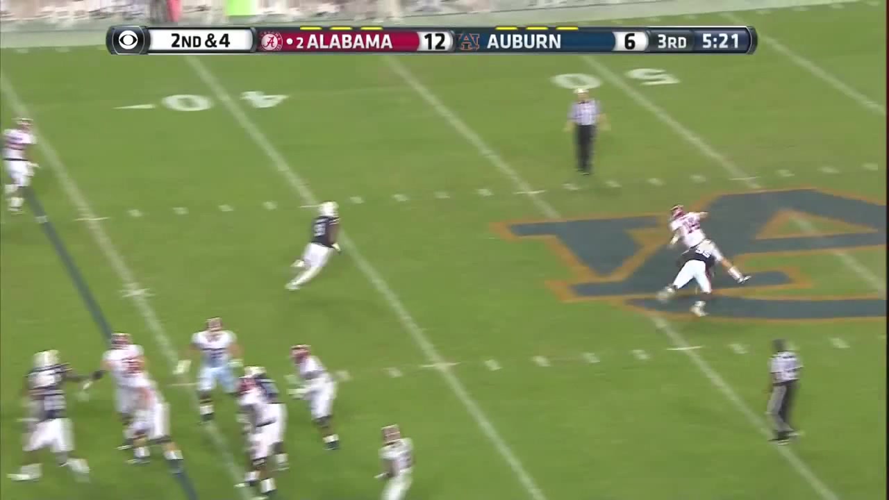Alabama Finally Finds the Endzone Against Auburn - Coub