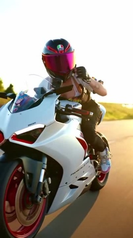 motorcycle girl🏍️🏍️🏍️🏍️🏍️👌 - Coub