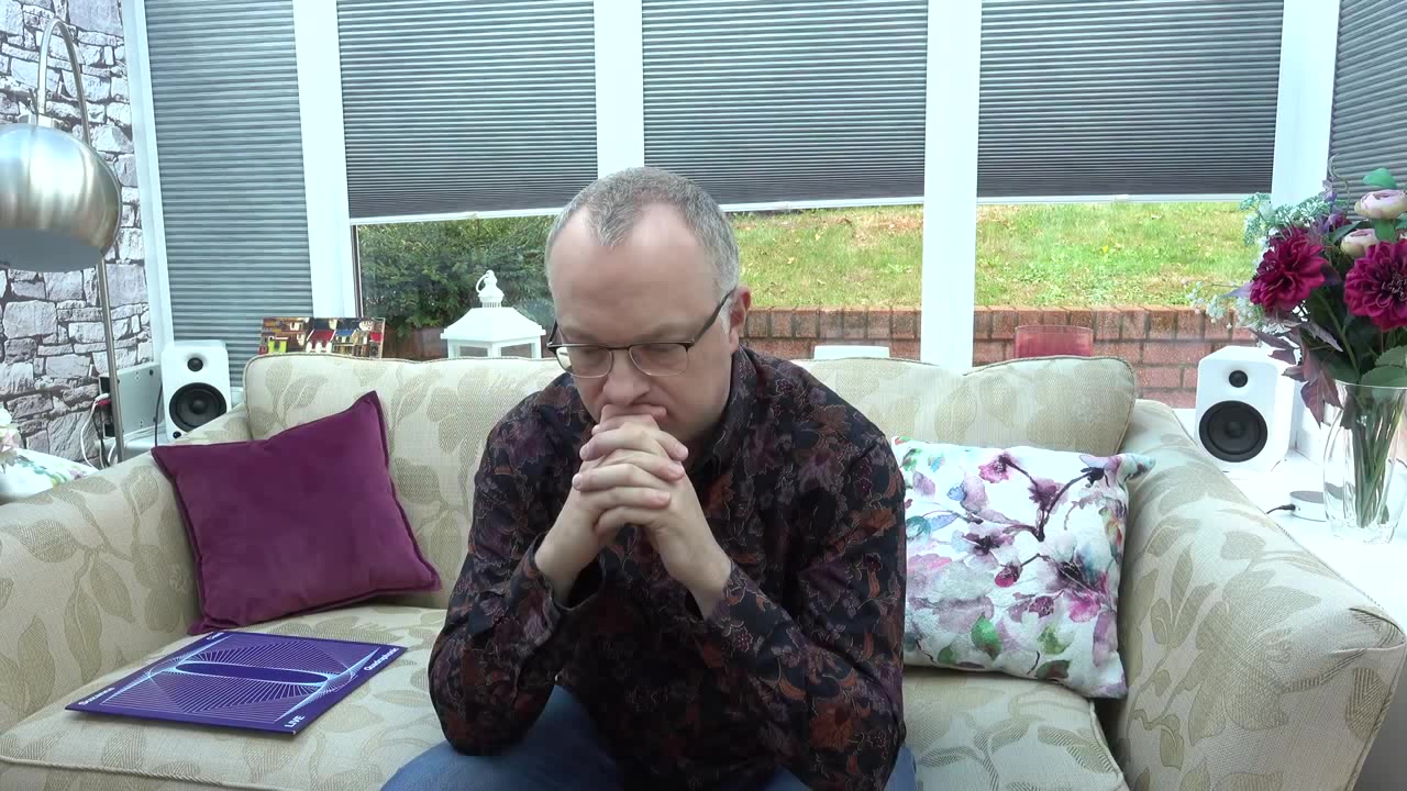 Techmoan "Enjoying" Techno - Coub