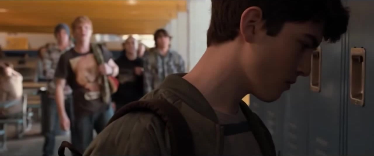 School fight scene in movie - Coub