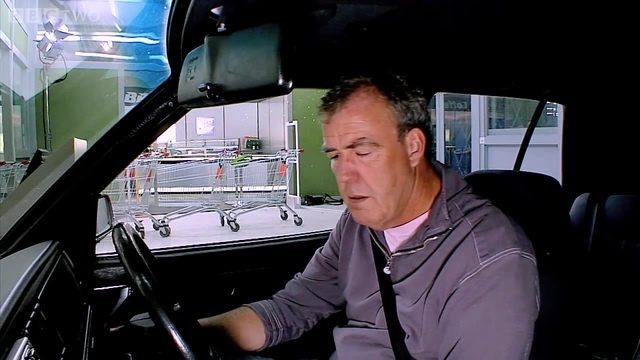 Richard Hammond and team play Supermarket Sweep in Hatchbacks - Top Gear: Series 21 Episode 1 ...