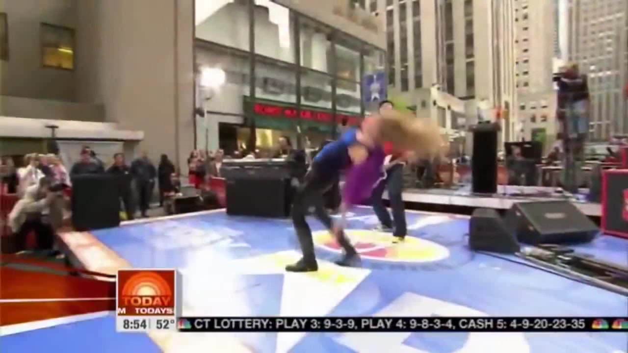 Fergie - from where to where (GMA performance VS anthem) - Coub