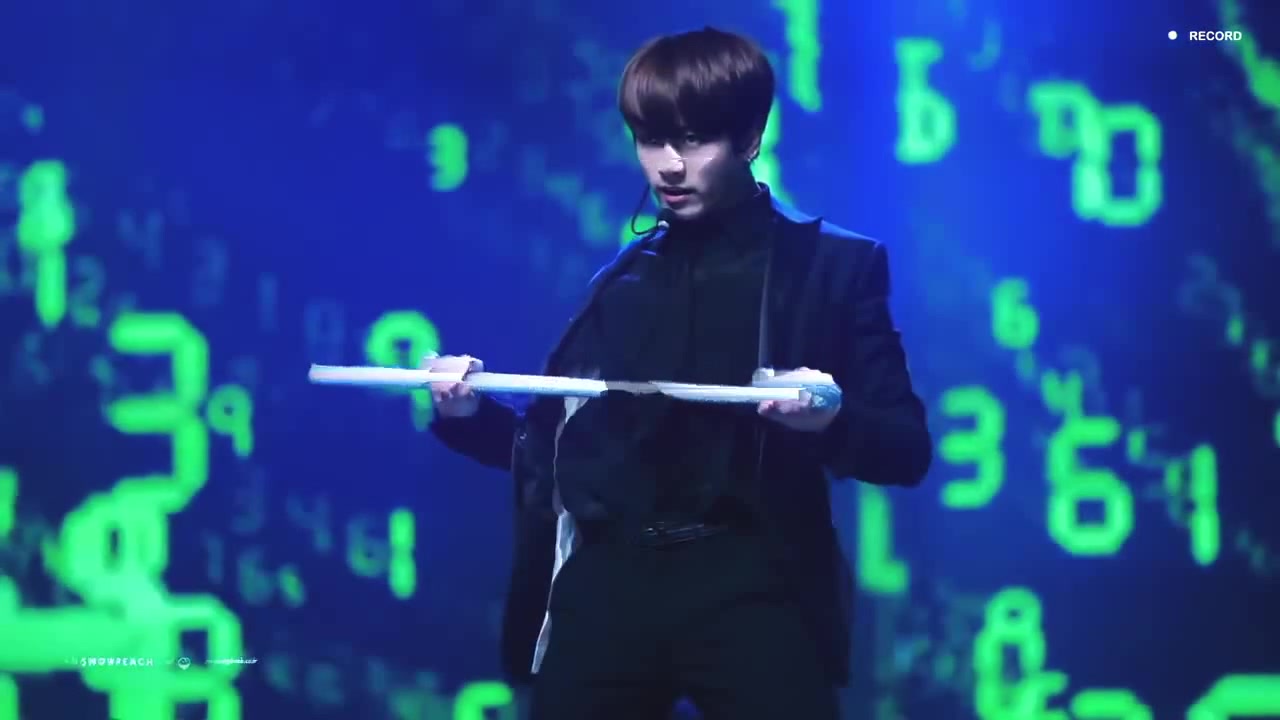 JUNGKOOK TRUST ISSUES☘ - Coub