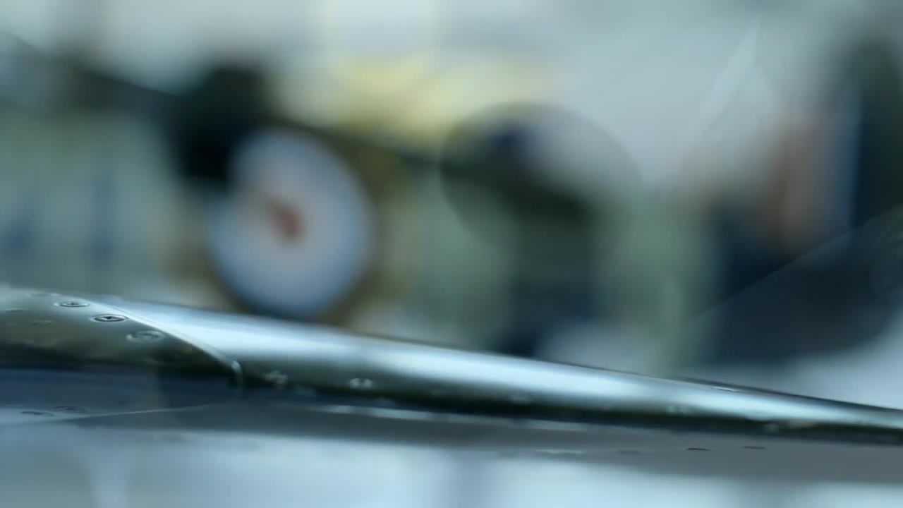 Flying historic WWII Spitfire plane - Red Bull Air Race Ascot 2014 - Coub