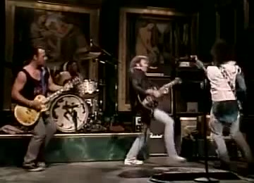 Neil Young Rockin' In The Free World Live SNL 1989 - Coub