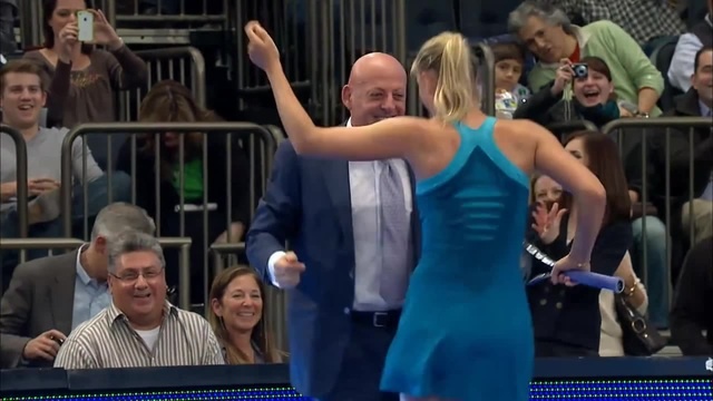 Maria Sharapova Dancing with Fans - Coub