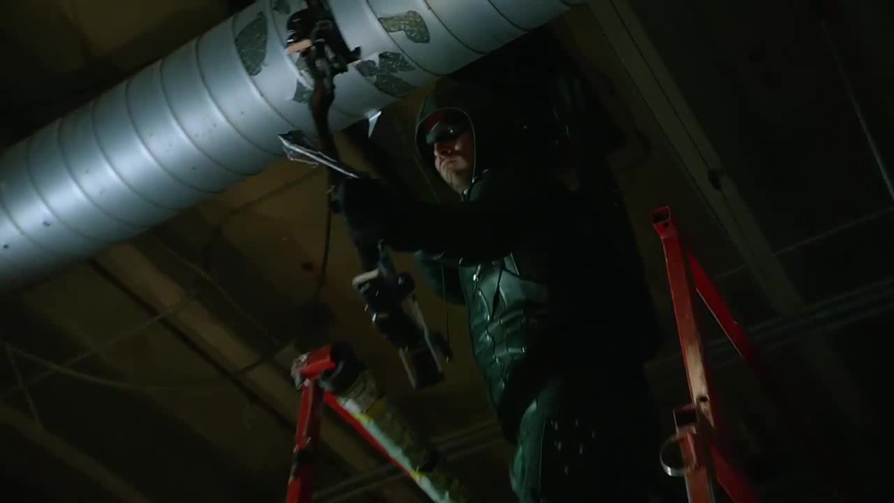 Green Arrow vs Derek Sampson / The New Team Arrow | Arrow S05E03 - Coub