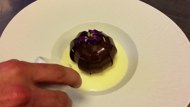 Chocolate flower (song: Lunemallow - Your Lips) - Coub