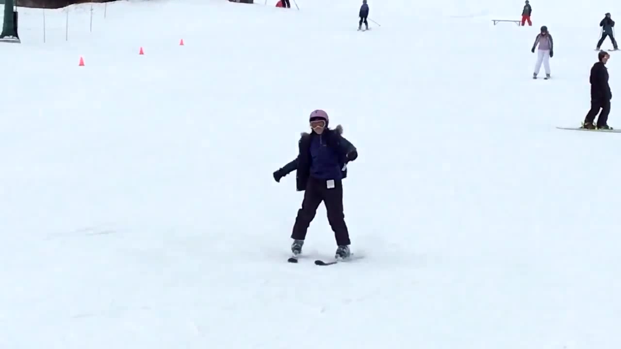 First Time Skiing for Thai Exchange Student - Coub