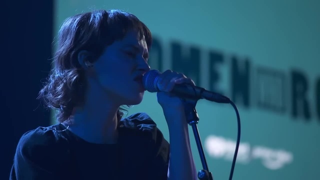 Meg Myers - Running Up That Hill (Live at iHeart Radio's Women Who Rock) - Coub