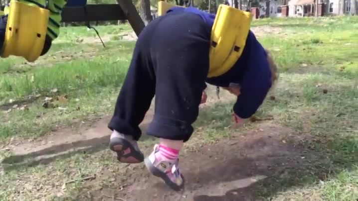 Kid swing optimism - Coub