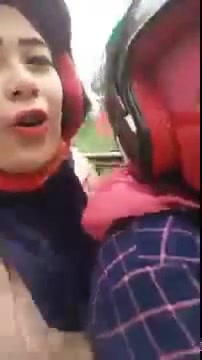 taking selfies and eating asphalt - Coub