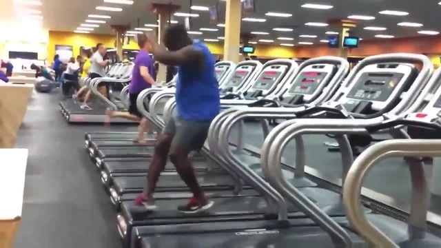 Cool dance man on the treadmill - Coub