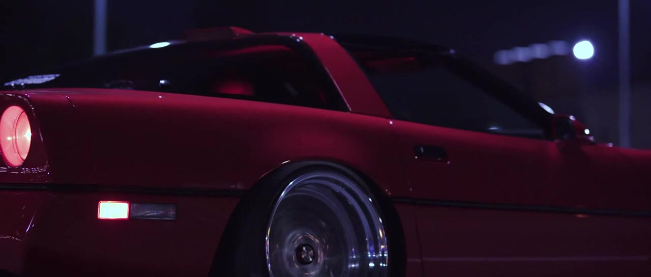 Static Corvette | Retrowave Run | 4K | - Coub