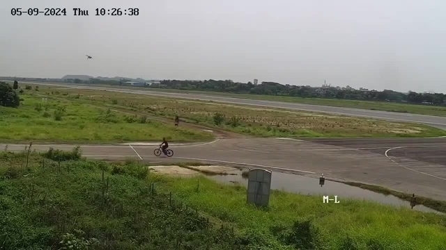 close call in paradise (Yak-130) - Coub