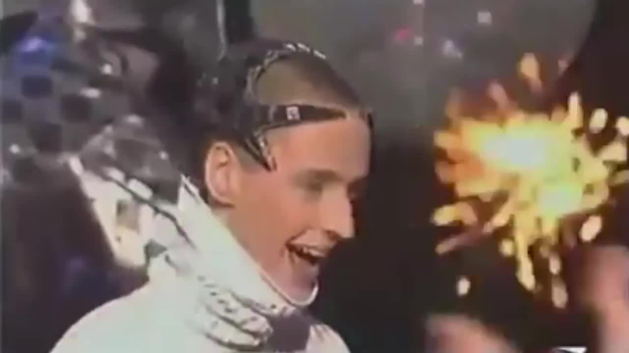 Weird russian singer - Chum Drum Bedrum - Coub