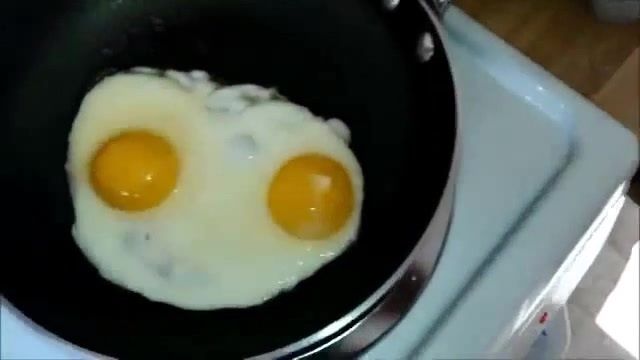 Rapping eggs - Coub