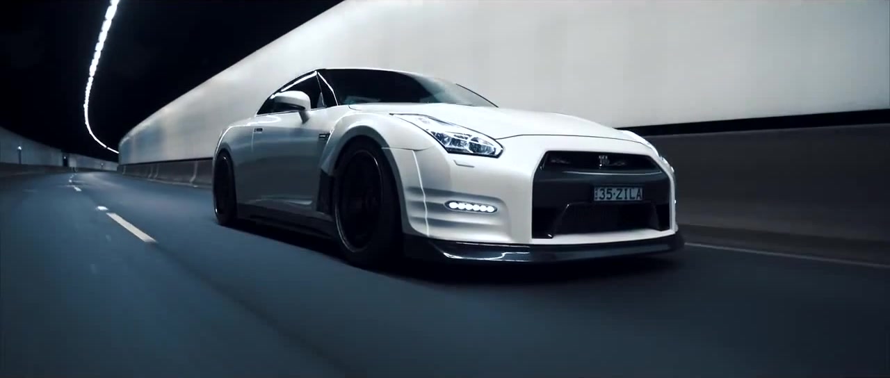 White night NISSAN GTR R35 - Coub