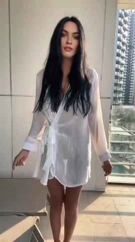 Megan Fox is dancing - Coub