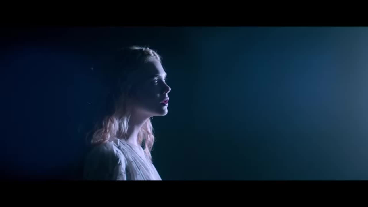 The Strobe Neon Demon Dance Scene [ #TSNDDS ] - Coub
