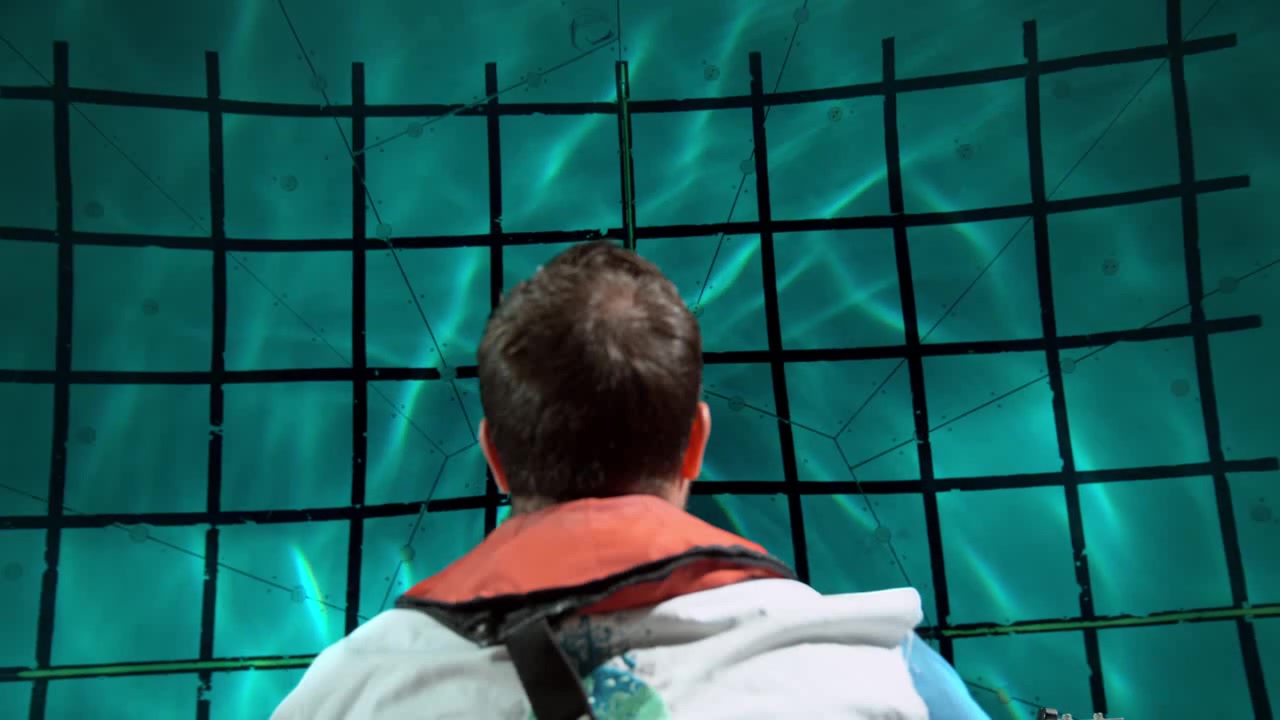 90 ft. Vertical Spike Wave in Slow Mo - Coub
