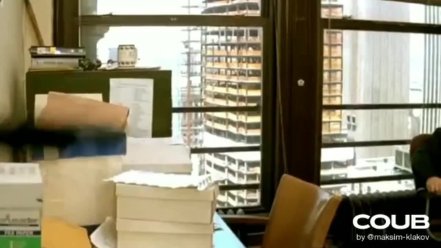 To defuse the situation in the chat: #scenewar - Coub