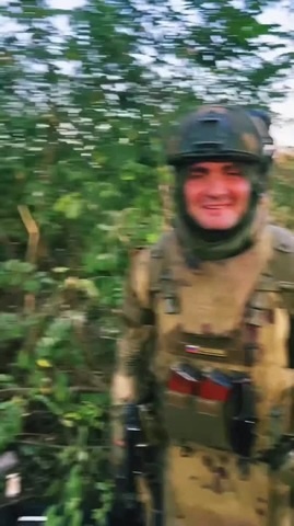 Stand in line with your brother and not take a step back - Coub