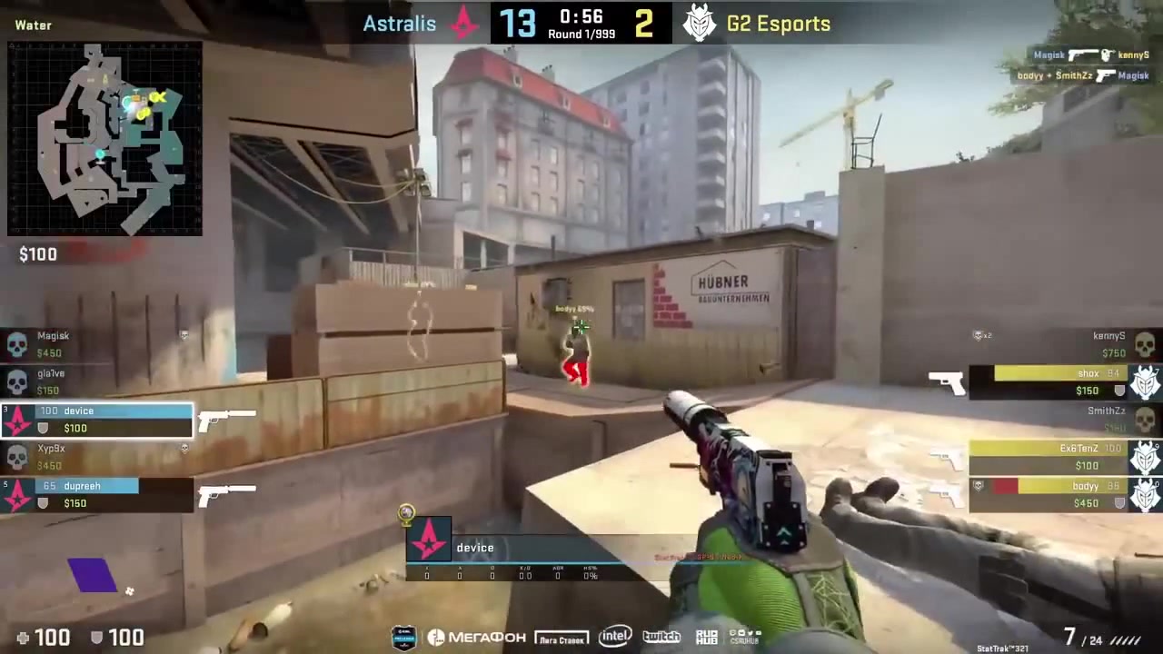 ЧТО ОН ДЕЛАЕТ??????? - Coub