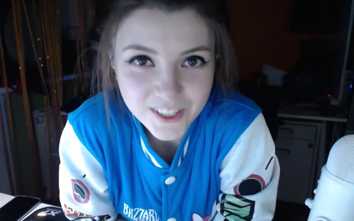 Когда "окунулся" в глаза Оляши слишком глубоко 0_0 | Olyashaa | Olyashaa лучшее - Coub