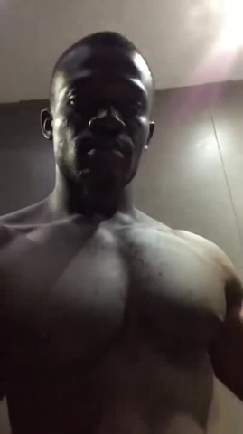 Black pec bounce - Coub