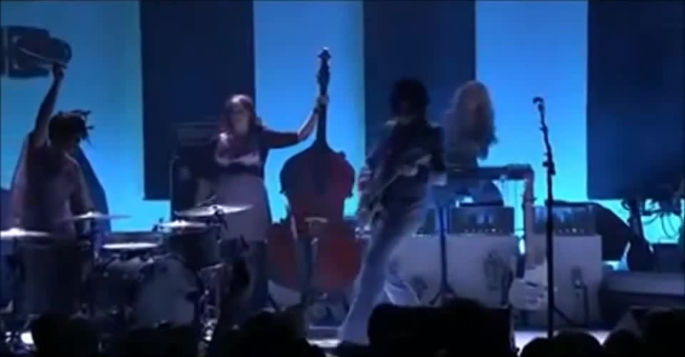 Jack White - Dead Leaves and the Dirty Ground - Coub