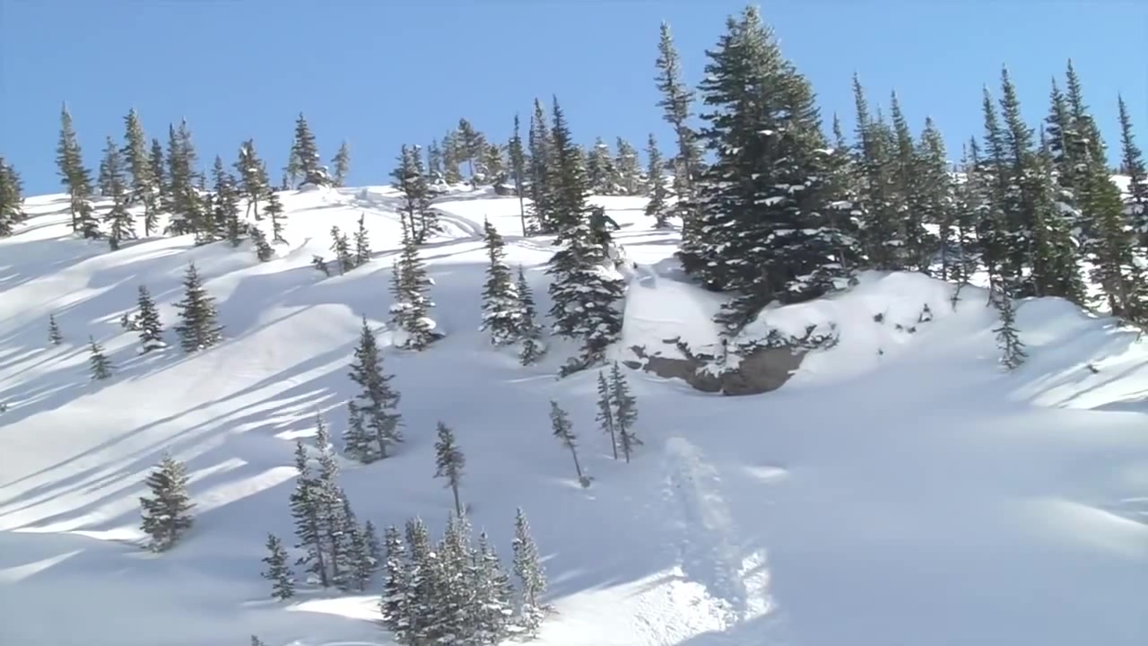 Snowmobile cliff jump - Coub
