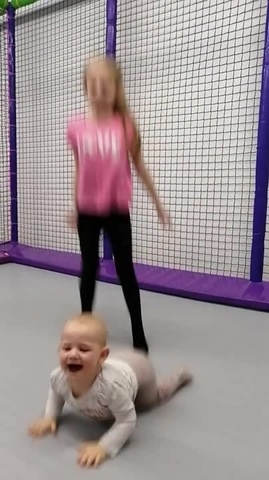 Laying jumping fun - Coub