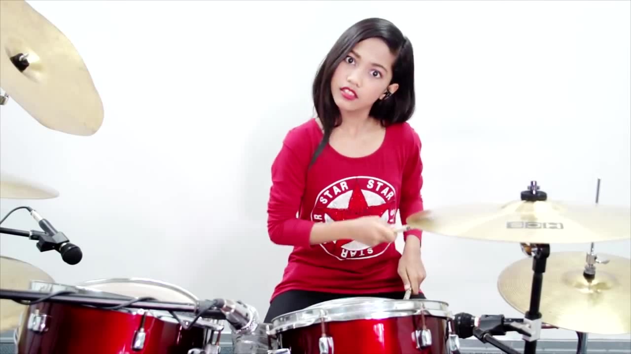 MC Hammer - U Can't Touch This - Drum Cover by Nur Amira Syahira - Coub