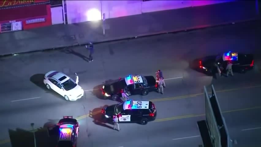 Police pursuit suspect shows off dance steps - Coub
